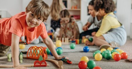 Amusement et apprentissage : des jeux pour maîtriser les couleurs